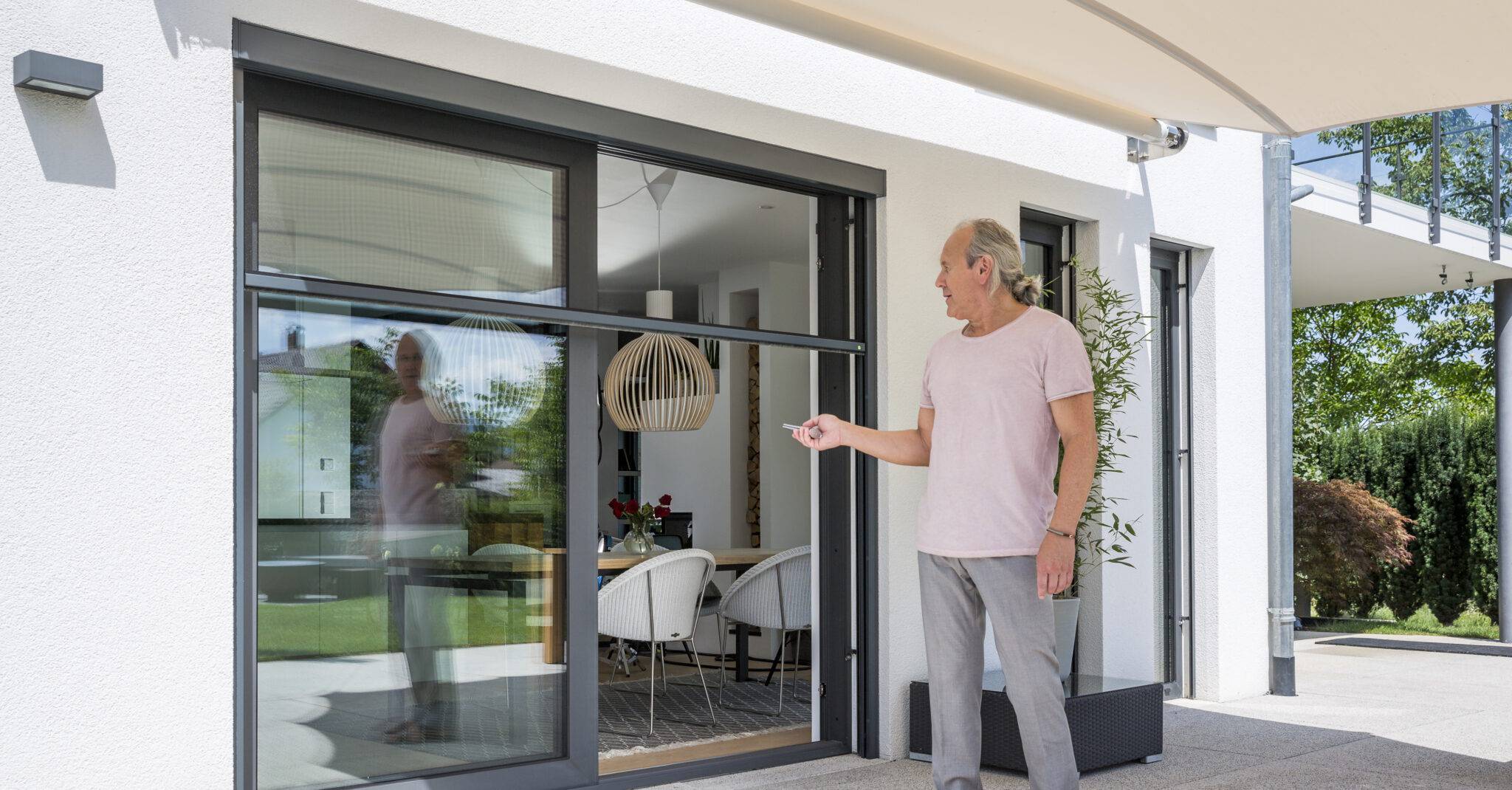 Convenient fly screen roller blind - Neher electric roller screen